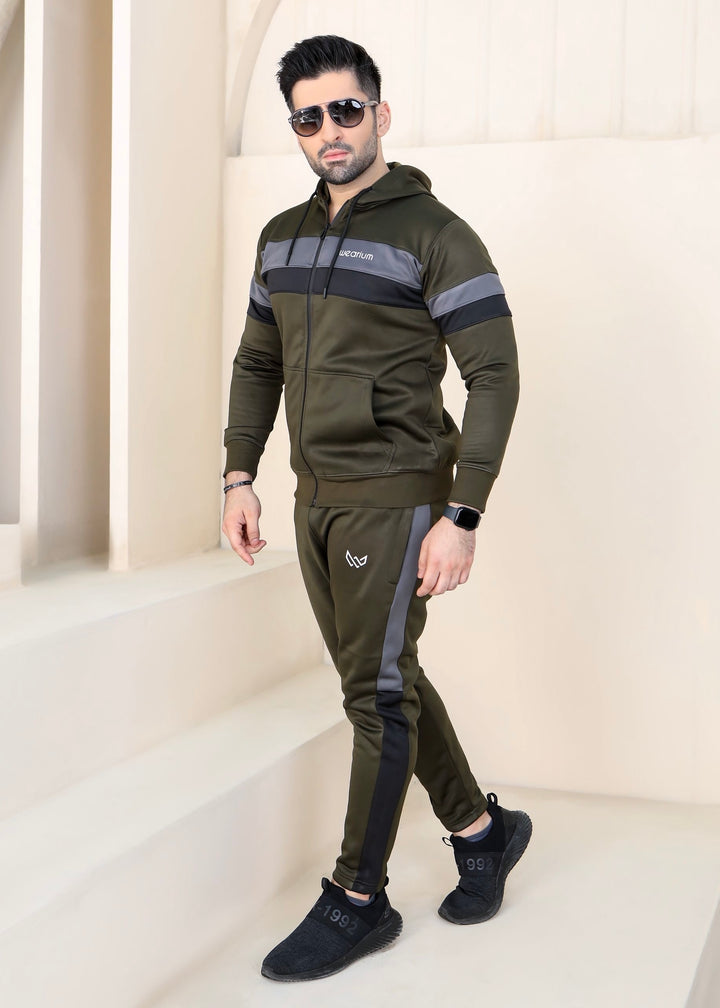 Best Tracksuits for Men in Pakistan - Wearium